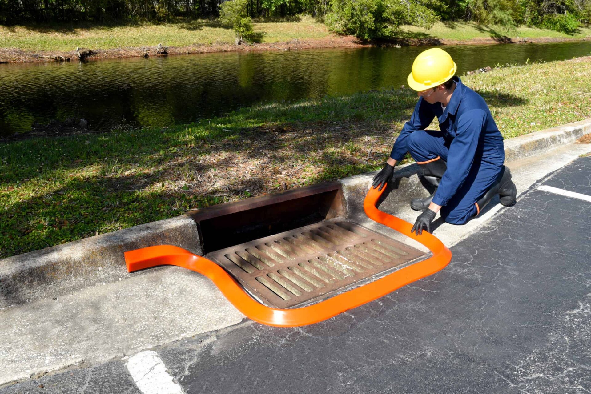 Spill Berm : J&P Signs and Safety