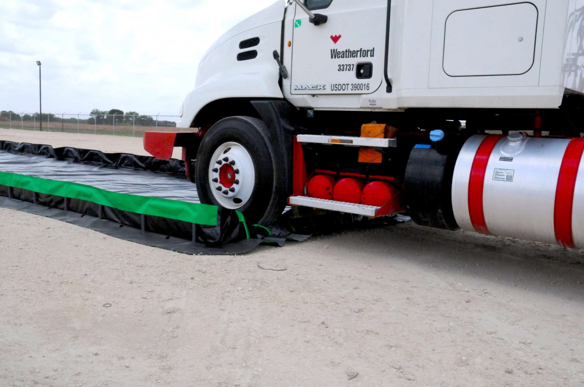 Containment Berm - Ultimate Model : J&P Signs and Safety