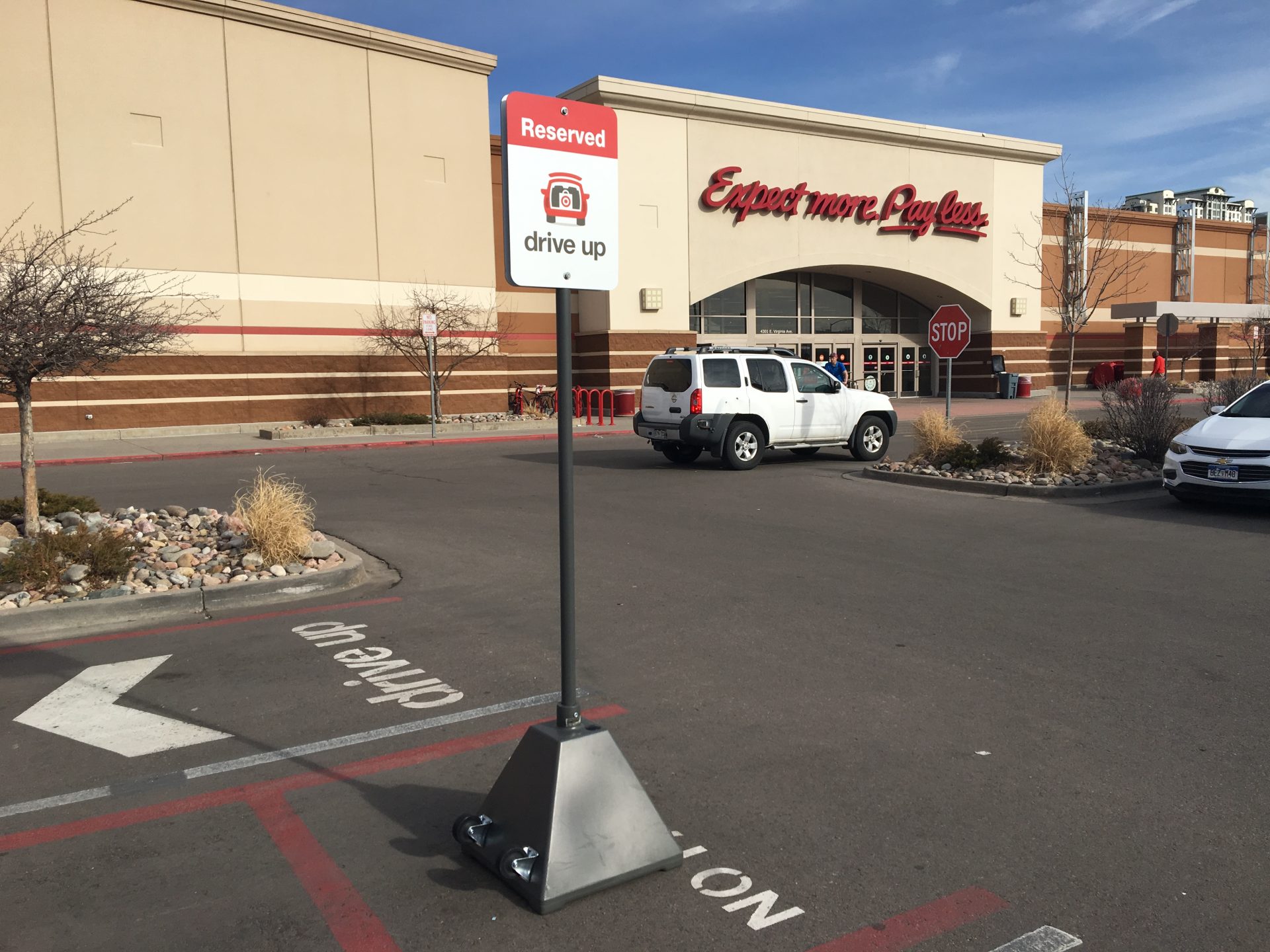 Portable Sign Base Pyramid : J&P Signs and Safety